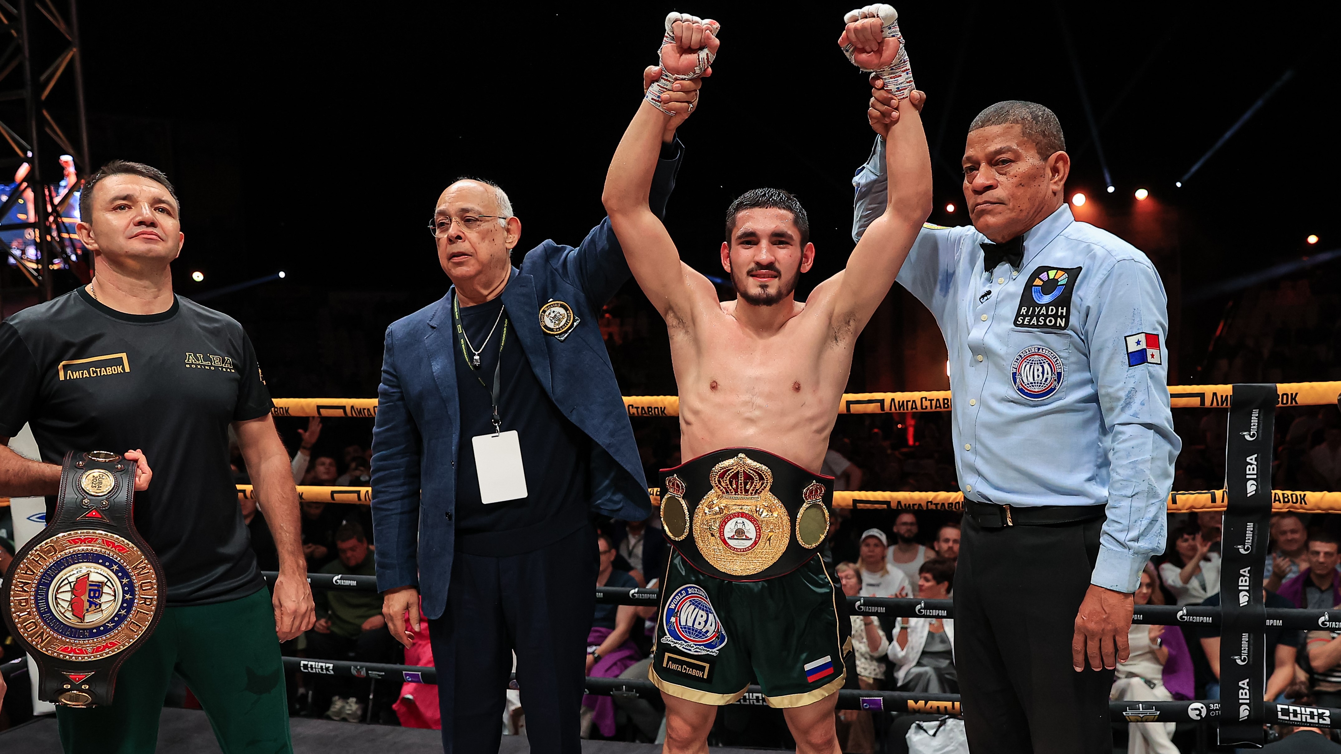 Гаджимагомедов и Батыргазиев завоевали титулы WBA
